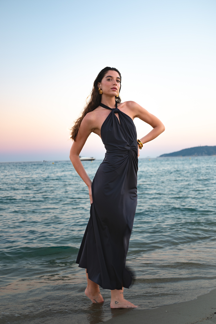 Classique Black Dress